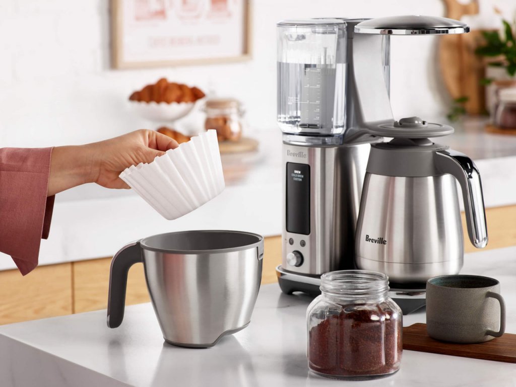 filter brewing coffee